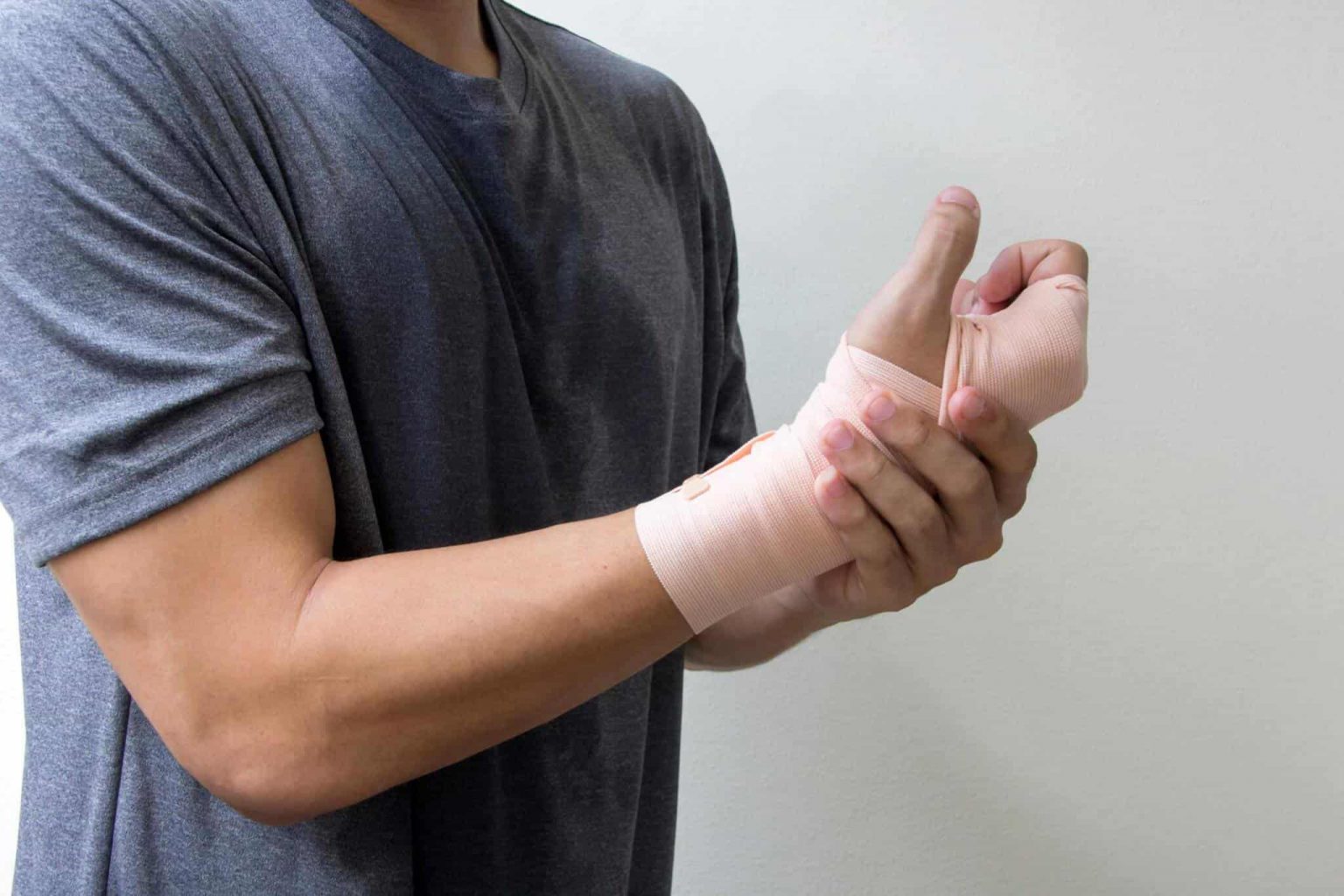 7 Recovery Tips for Broken Wrist Injuries | OrthoBethesda